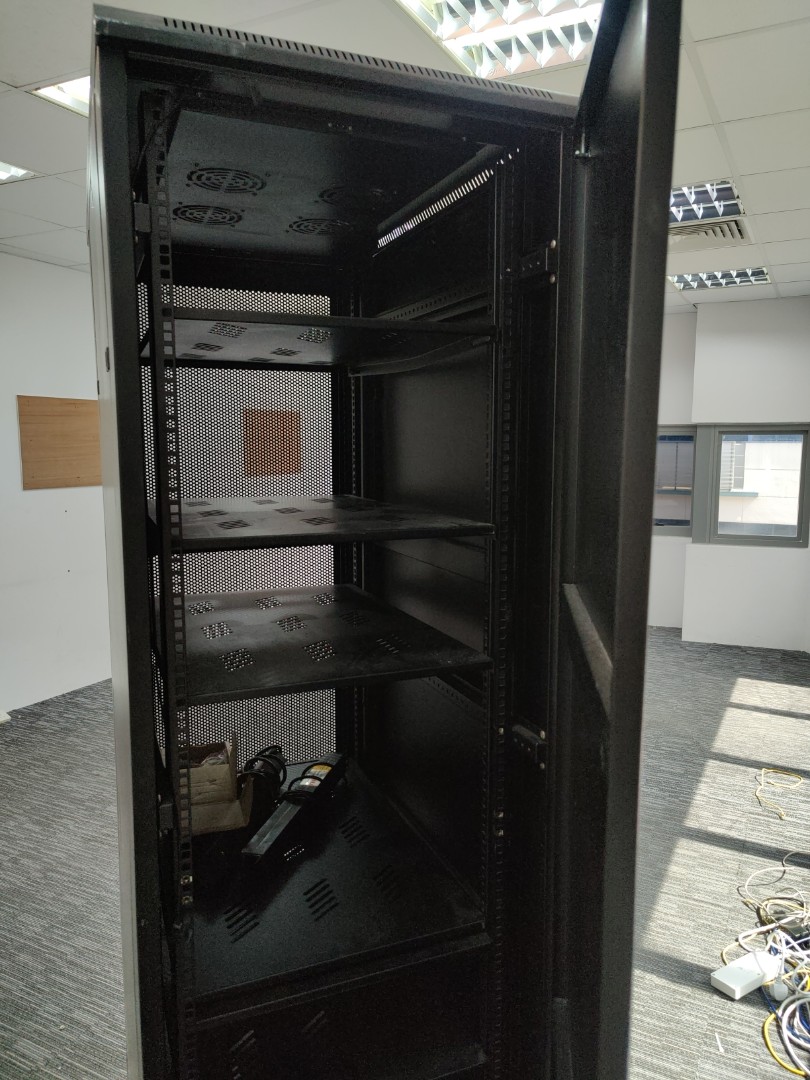 42U Computer Server Rack 2m, Furniture & Home Living, Furniture ...