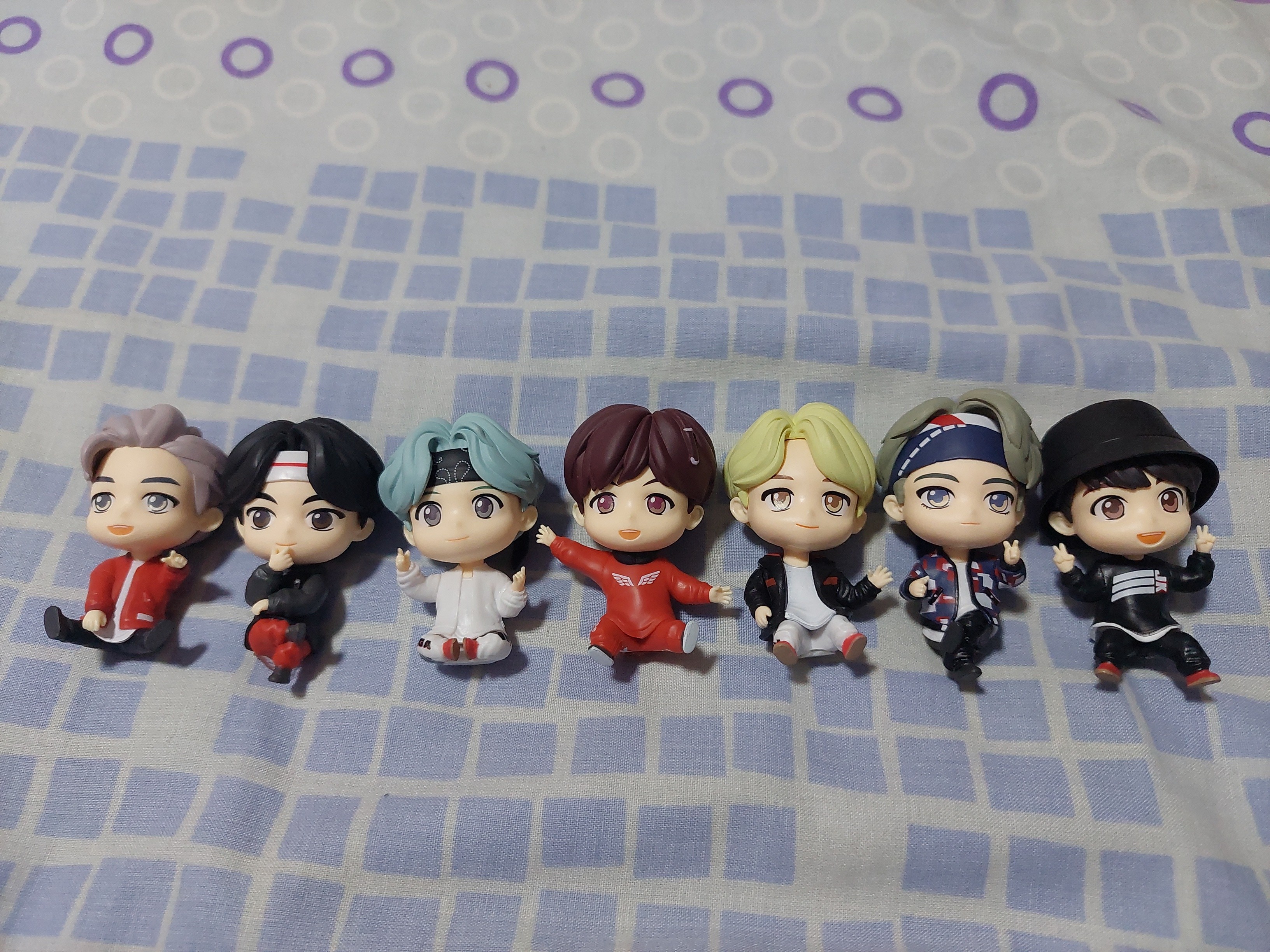 Authentic Tiny Tan Mic Drop Monitor Figure Set, Hobbies & Toys, Memorabilia & Collectibles, K ...