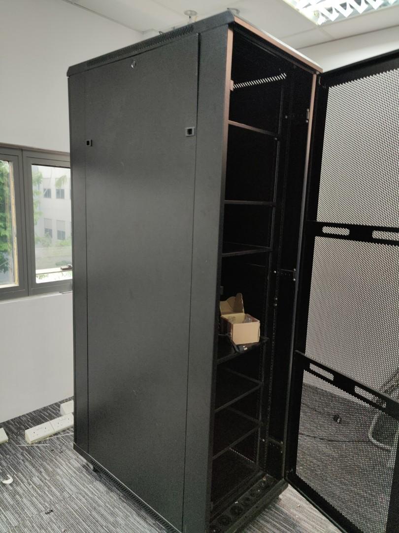 42U Computer Server Rack 2m, Furniture & Home Living, Furniture ...