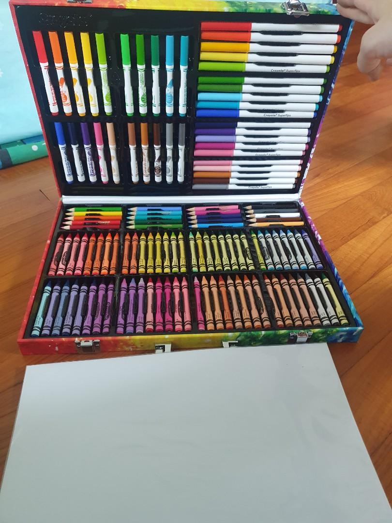 Crayola colouring set, Hobbies & Toys, Stationery & Craft, Stationery ...