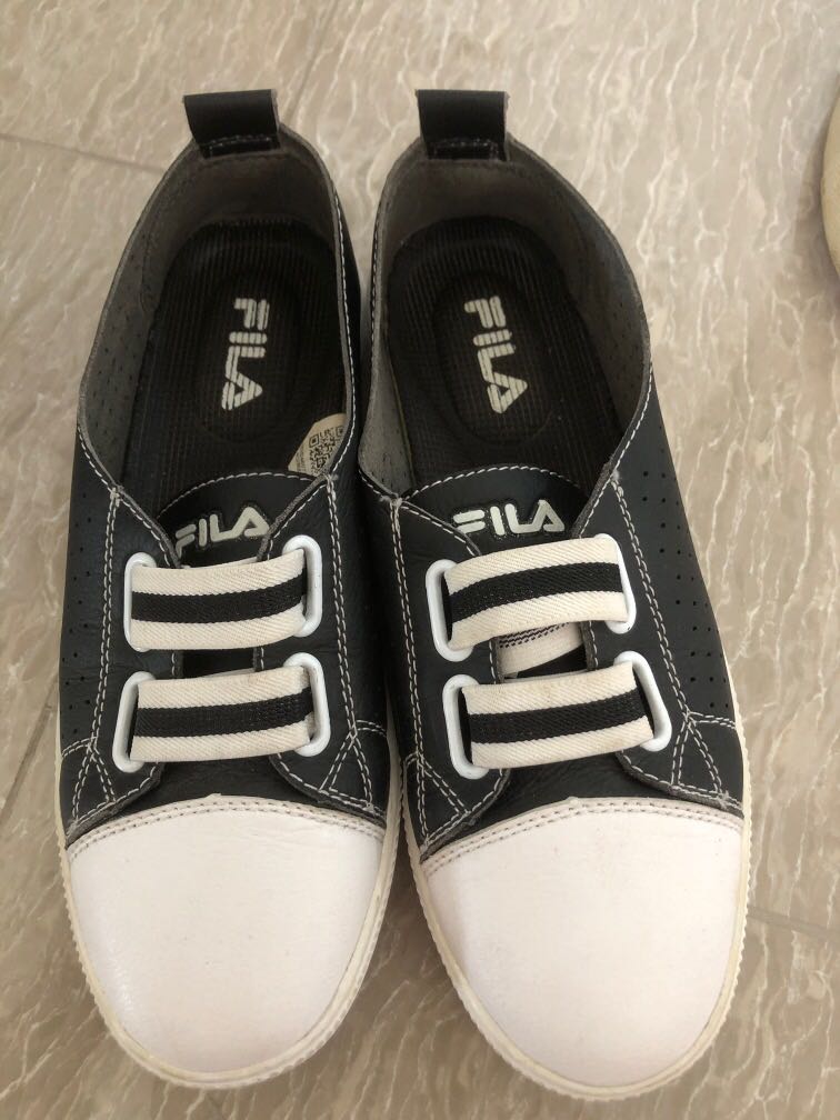 Filas, Women's Fashion, Footwear, Sneakers on Carousell