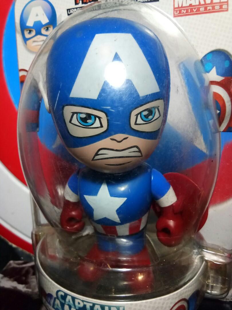 Funko Marvel Universe Mini-Bobbles Captain America Bobblehead, Hobbies ...