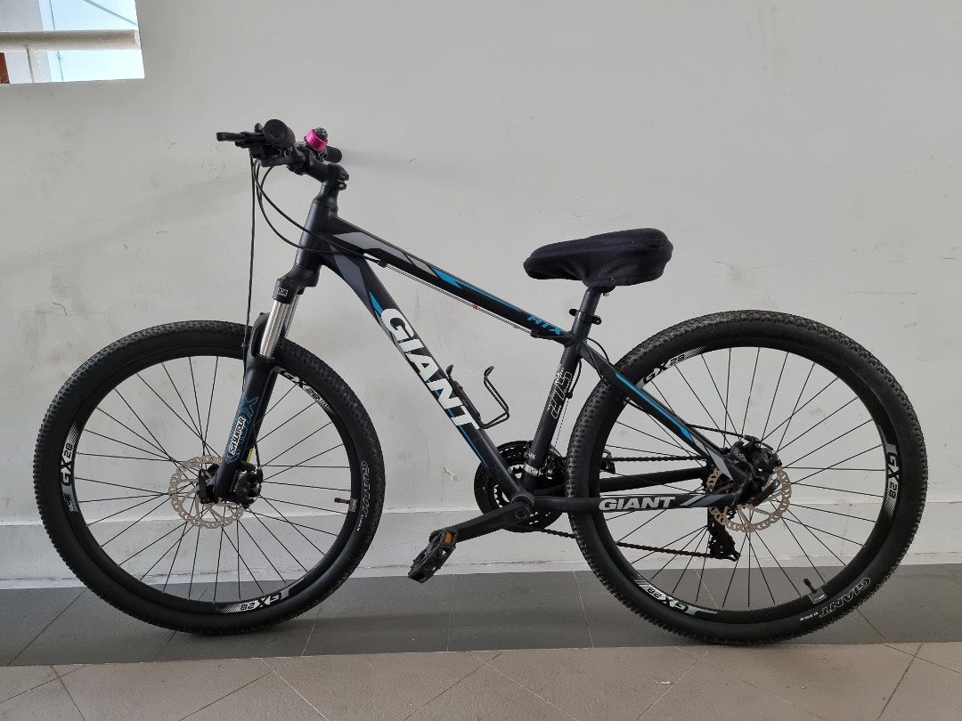 Giant 27.5 inch Mountain bike, Sports Equipment, Bicycles & Parts ...