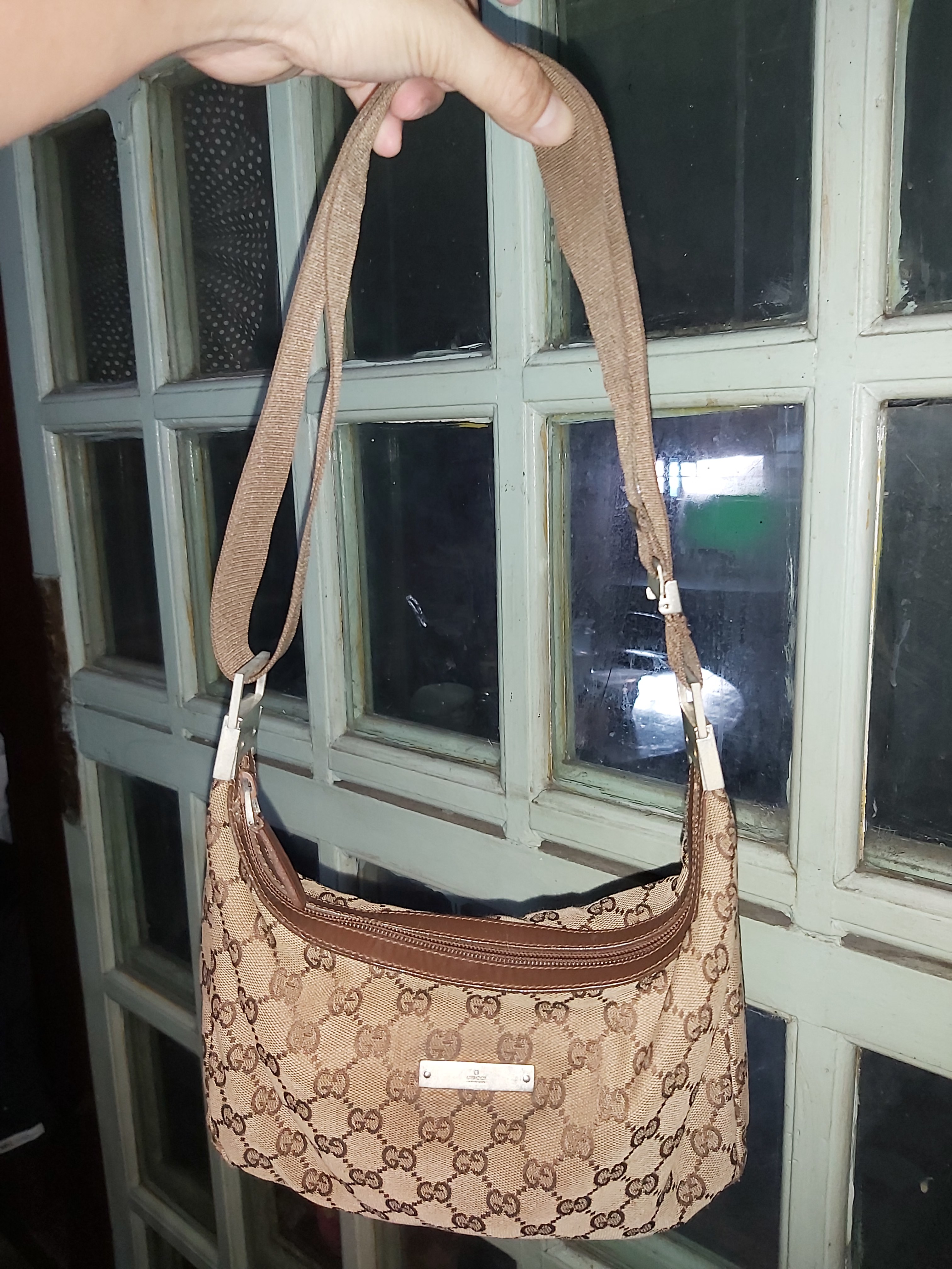 Gucci Cross Body Bag, Women's Fashion, Bags & Wallets, Cross-body Bags ...