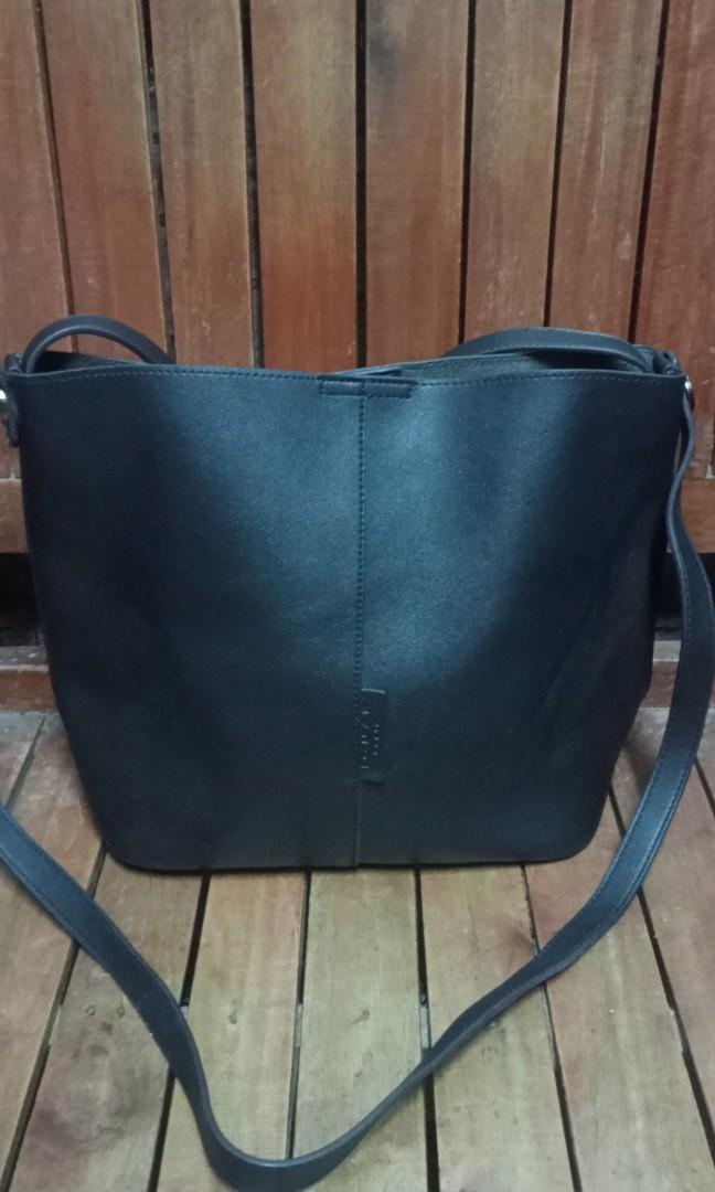 Jonak 2way bag ukay, Women's Fashion, Bags & Wallets, Shoulder Bags on ...