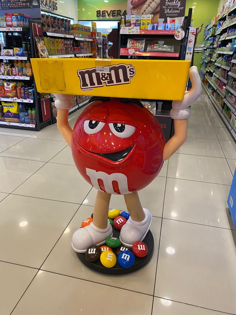 M&m statue, Hobbies & Toys, Collectibles & Memorabilia, Fan Merchandise ...