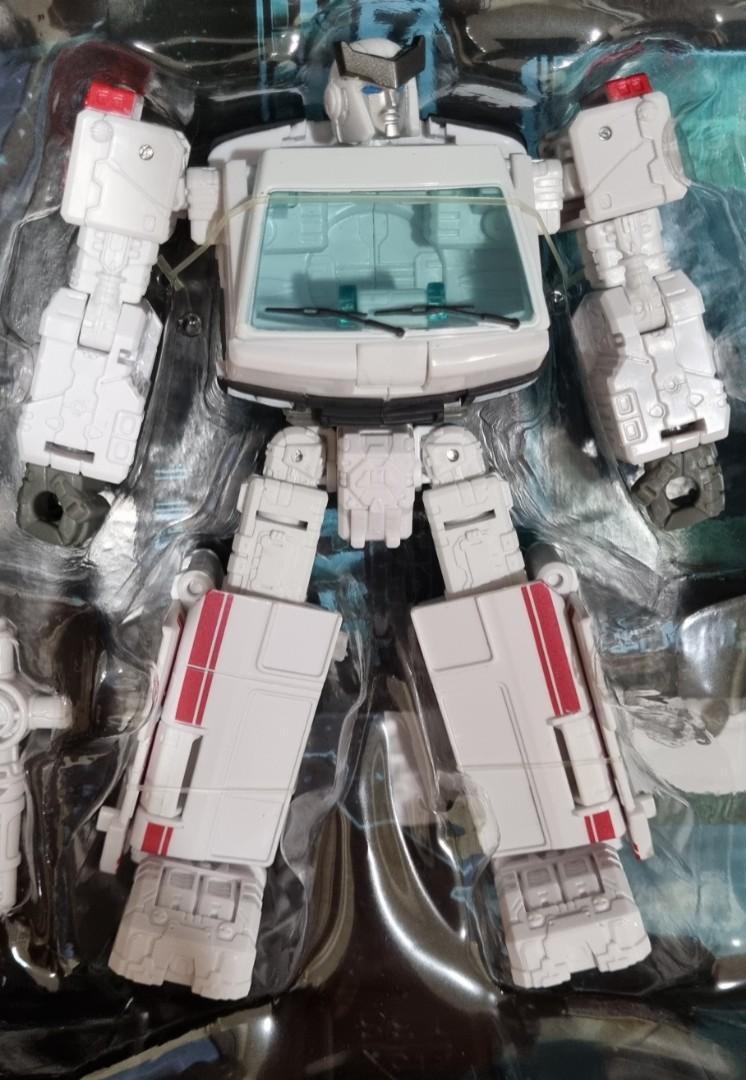 Transformers G1, War for Cybertron: Earthrise, Paradron Medics ...