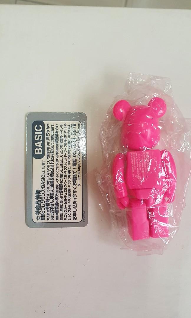 Bearbrick Series 10 basic small B 100% Be@rbrick medicom, Hobbies ...