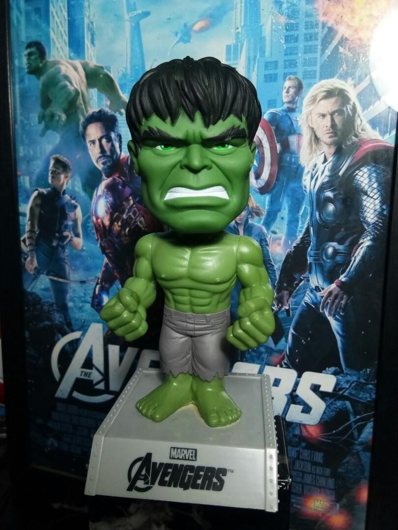 Funko Wacky Wobbler Marvel Comics Avengers Bobblehead Incredible Hulk ...