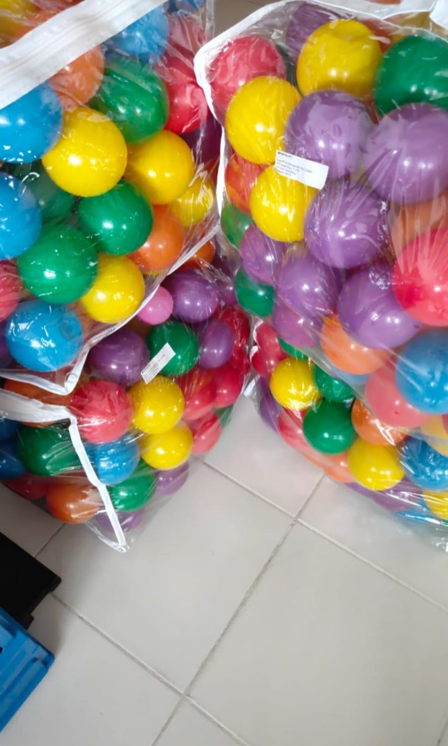 FREE Kids balls X200 BLESSING, Babies & Kids, Infant Playtime on Carousell