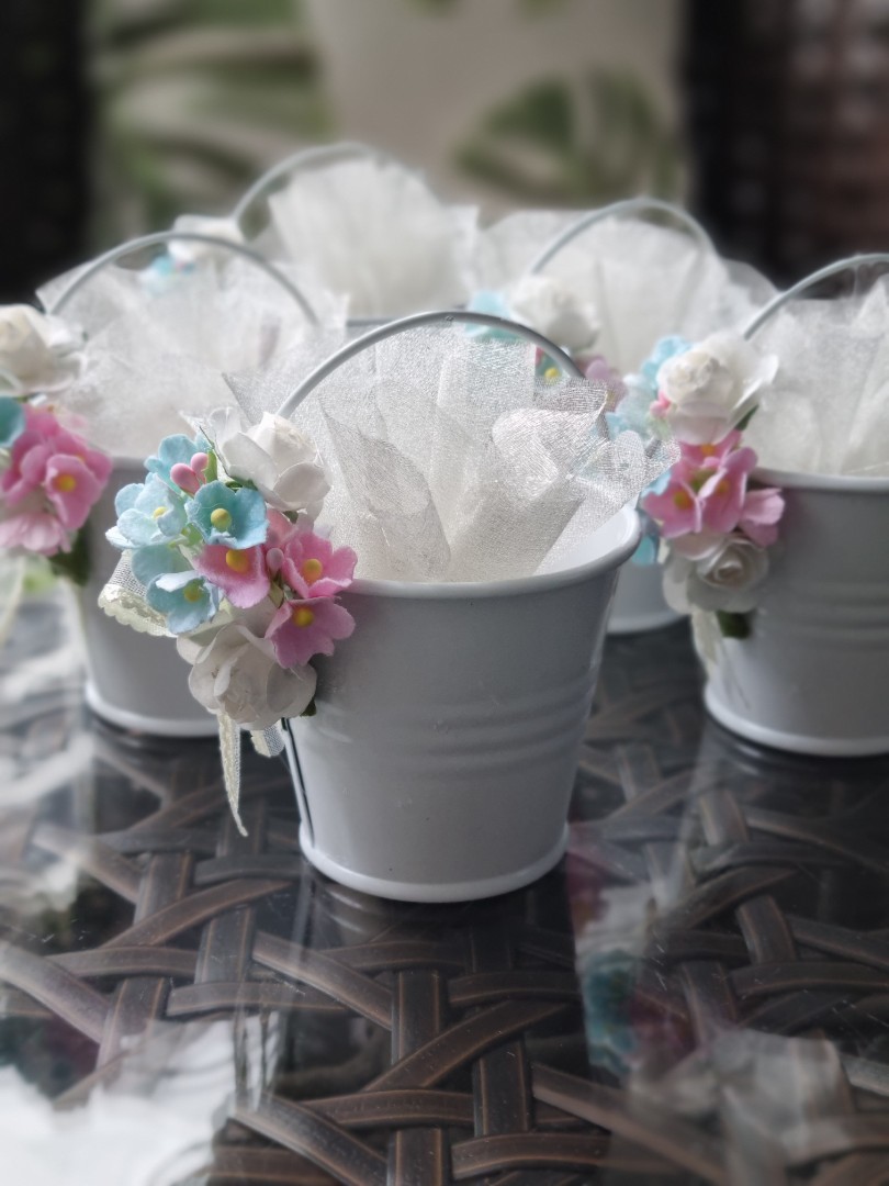 Bunga Rampai/ bunga rampai holder, Hobbies & Toys, Stationery & Craft ...