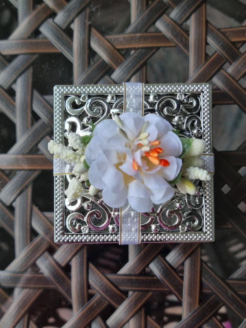 Bunga Rampai/ bunga rampai holder, Hobbies & Toys, Stationery & Craft ...