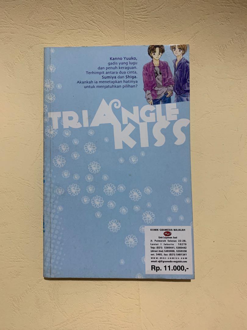 Komik Triangle Kiss, Buku & Alat Tulis, Komik dan Manga di Carousell