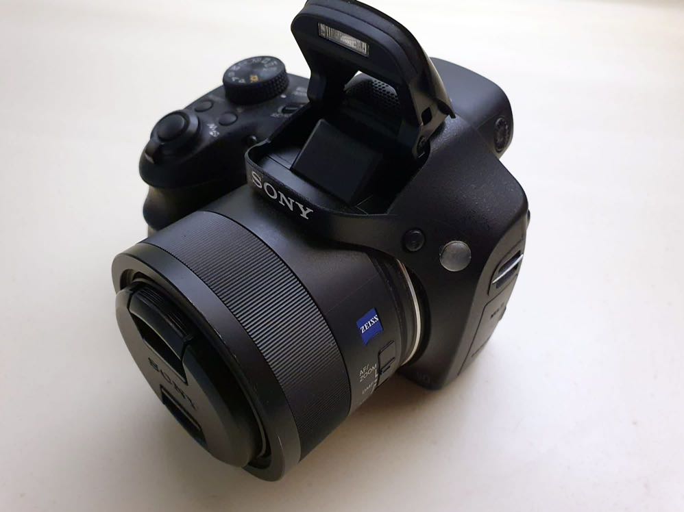 SONY HX350 Ultra-Zoom (50x) Camera, Photography, Cameras on Carousell