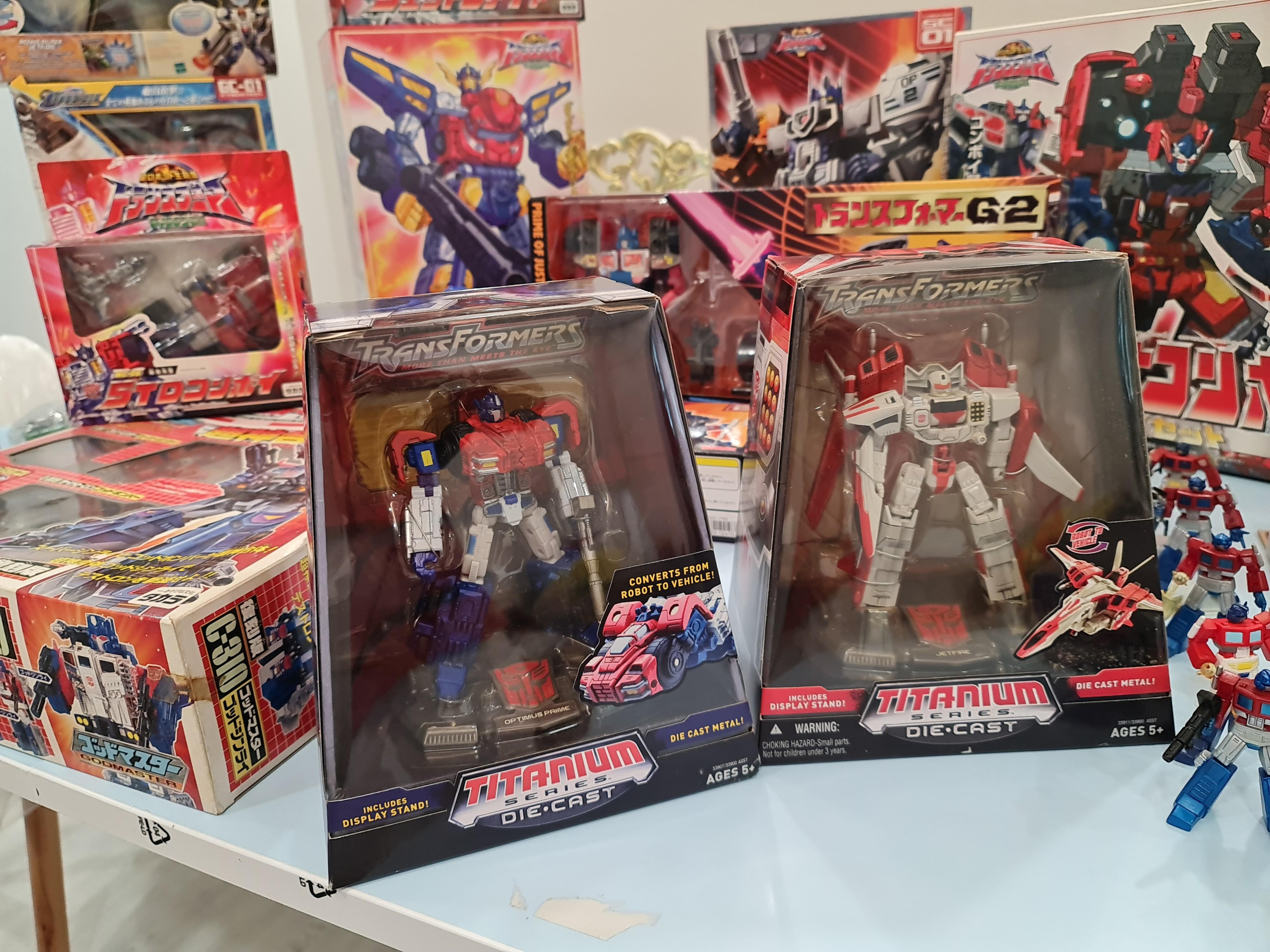 Titanium Series Transformers Jetfire and Optimus Prime, Hobbies & Toys ...