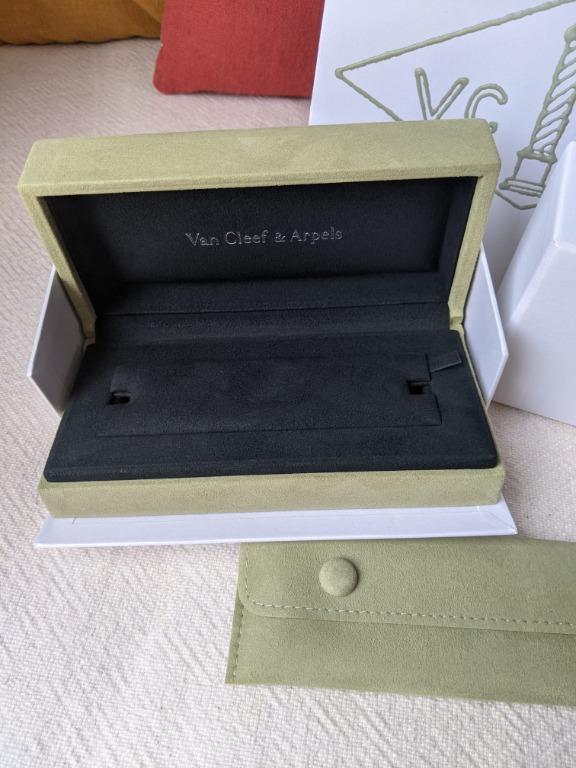 Van Cleef and Arpels VCA Bracelet Box and Paper bag, Women's Fashion ...