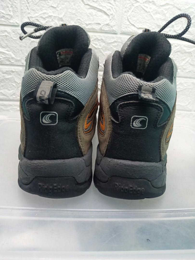 Campline Hiking Boot, Men's Fashion, Activewear on Carousell