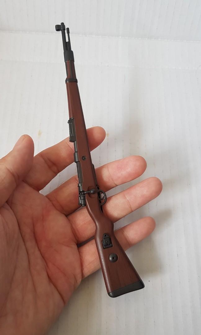 Dragon 1/6 scale WWII German Kar98 Rifle, Hobbies & Toys, Toys & Games ...