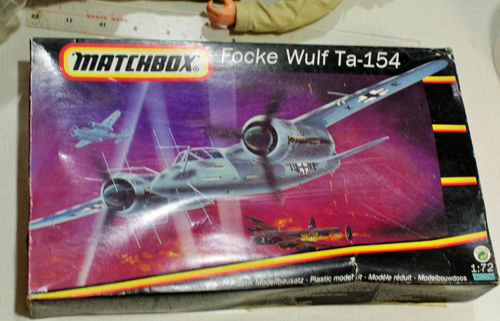 倉底貨-Factory seal-Matchbox-40200--1/72-German-Focke-Wulf-Ta154-Moskito ...