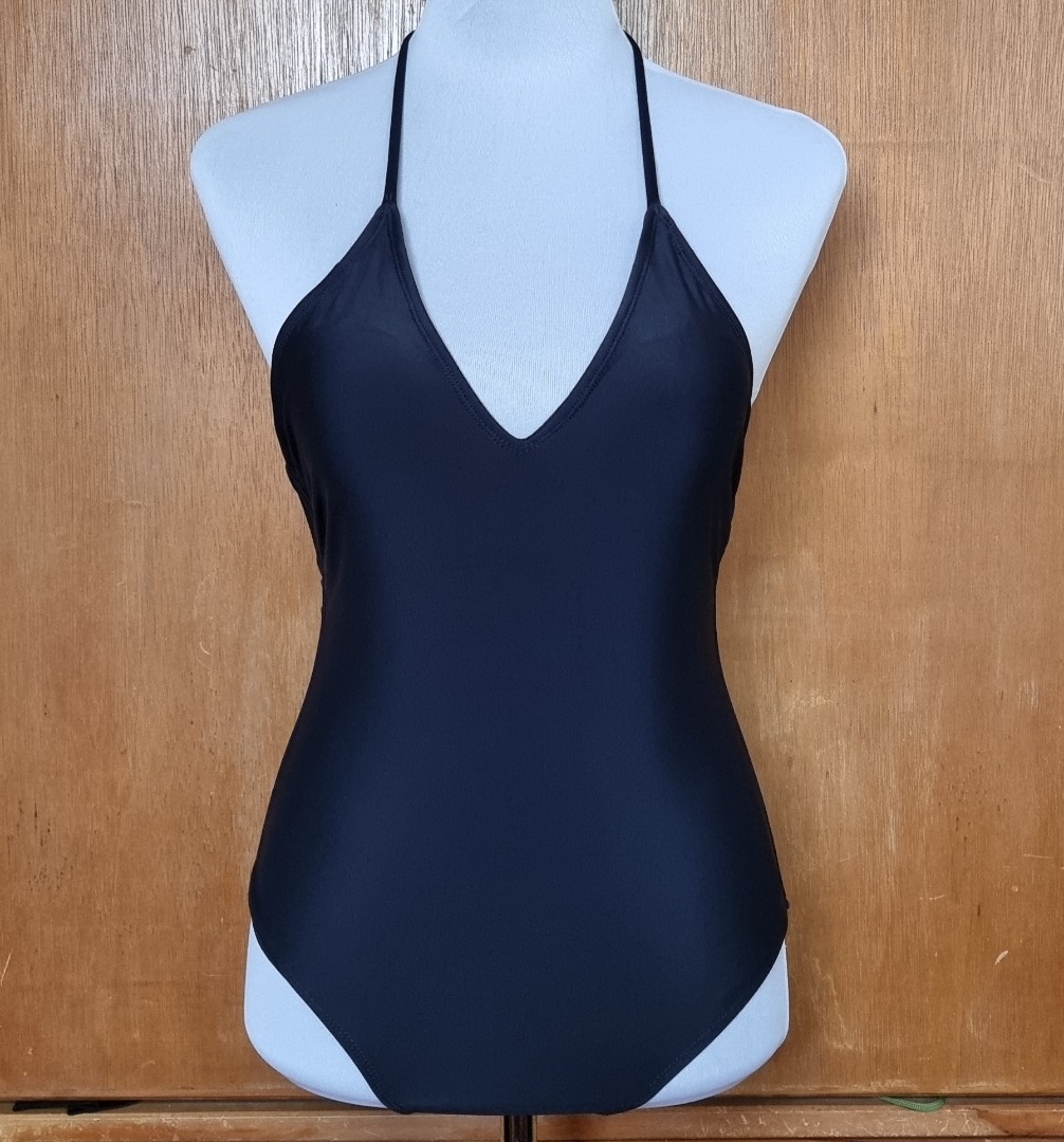 Folded&Hung one-piece swimsuit, Women's Fashion, Swimwear, Bikinis ...