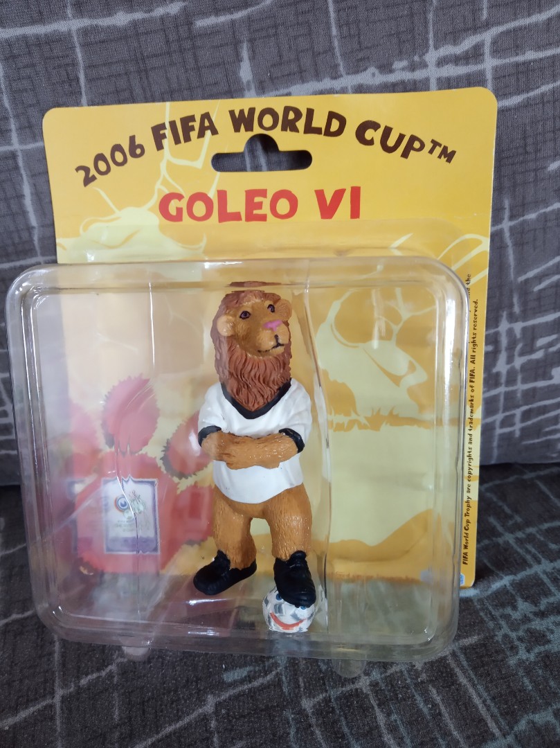 Goleo 2006 World Cup Mascot Figurine, Hobbies & Toys, Memorabilia ...
