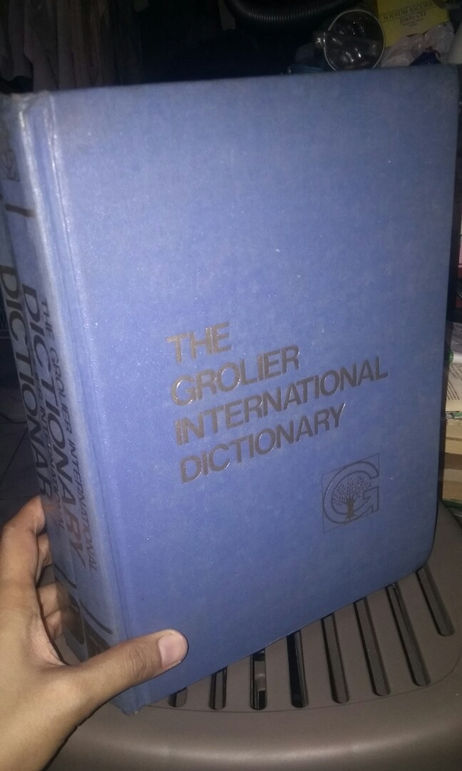 Grolier International Dictionary (vol 1-2), Hobbies & Toys, Books ...