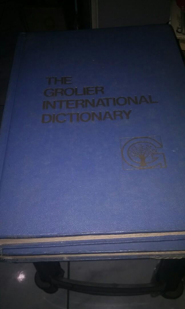 Grolier International Dictionary (vol 1-2), Hobbies & Toys, Books ...