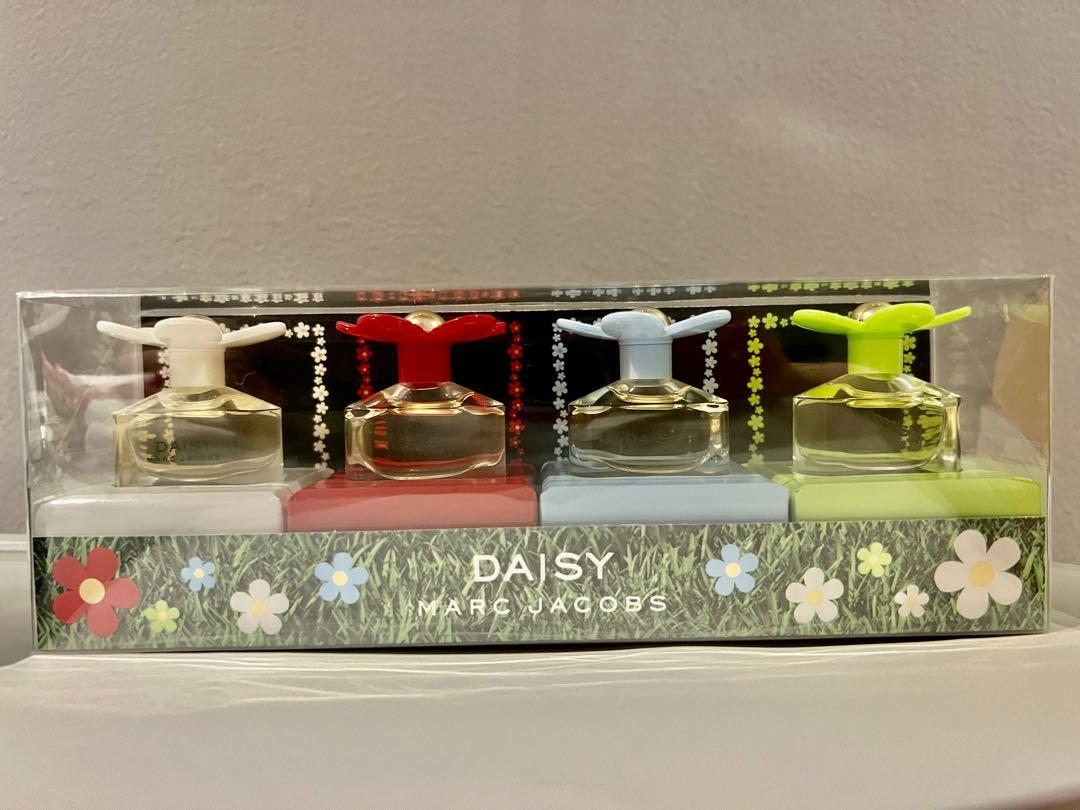 Authentic Marc Jacobs Daisy Miniatures, Beauty & Personal Care ...