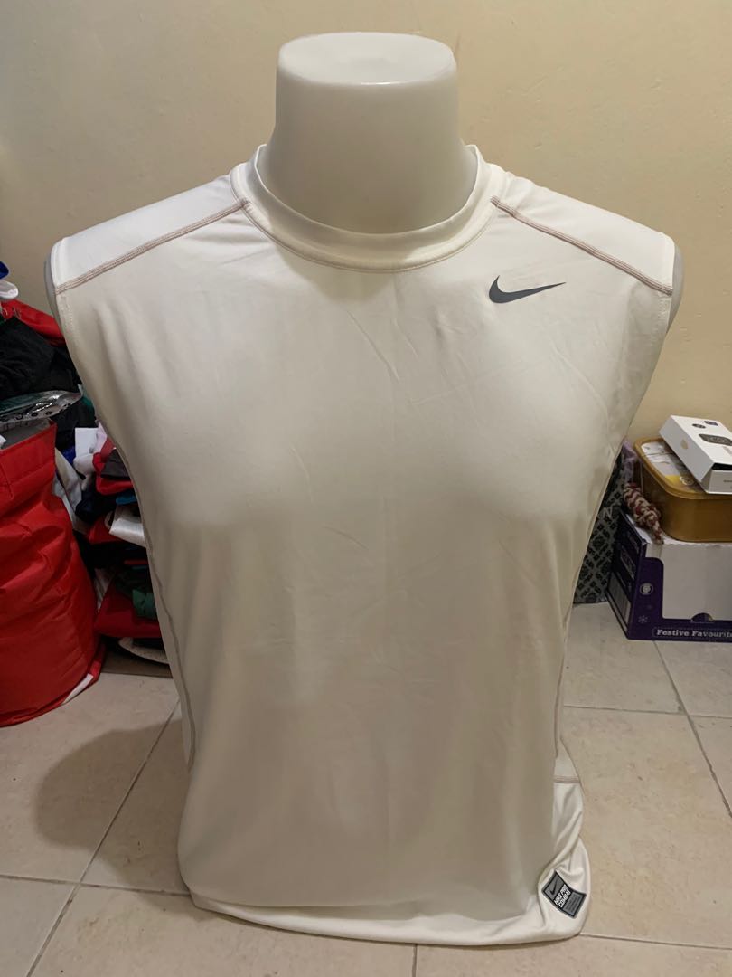 Nike pro combat sando, Men's Fashion, Activewear on Carousell