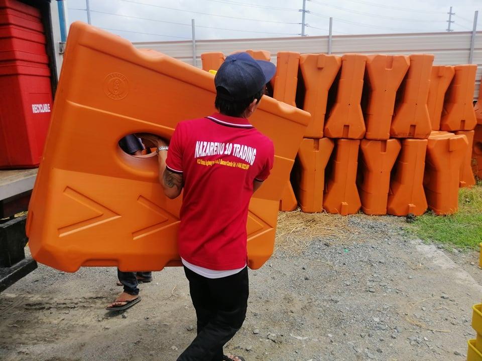 plastic road barrier brb2 dpwh 706, Commercial & Industrial ...
