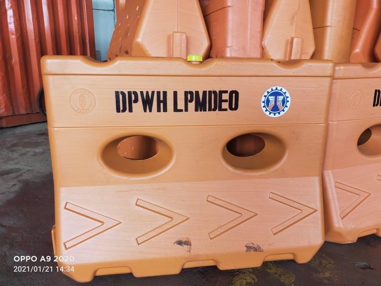 plastic road barrier brb2 dpwh 706, Commercial & Industrial ...