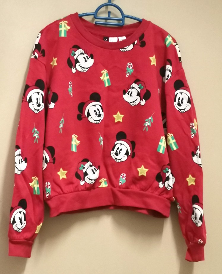 Preloved H&M Mickey Mouse and Minnie Mouse top, Women's Fashion, Tops ...