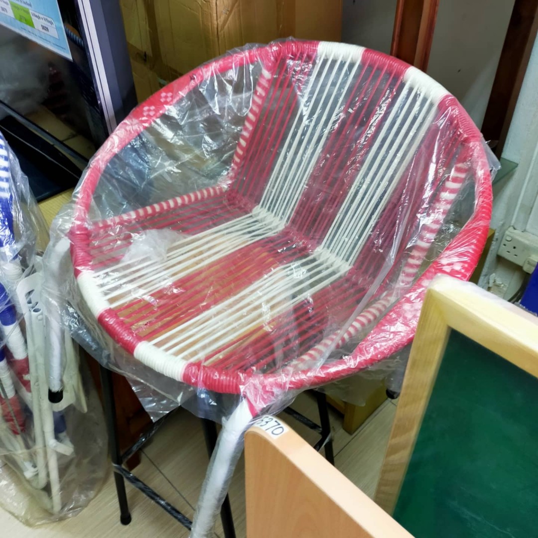 Retro Springy Chair (Red & White Design), Hobbies & Toys, Memorabilia ...