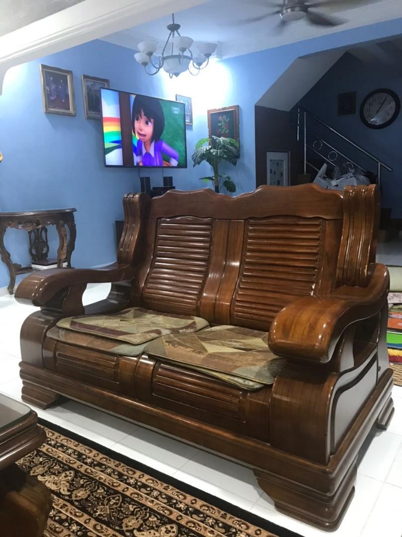 SET SOFA KAYU JATI, Furniture & Home Living, Furniture, Sofas on Carousell