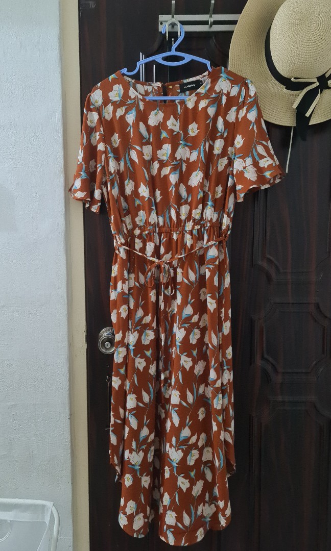 Temt Midi Dress, Women's Fashion, Dresses & Sets, Dresses on Carousell