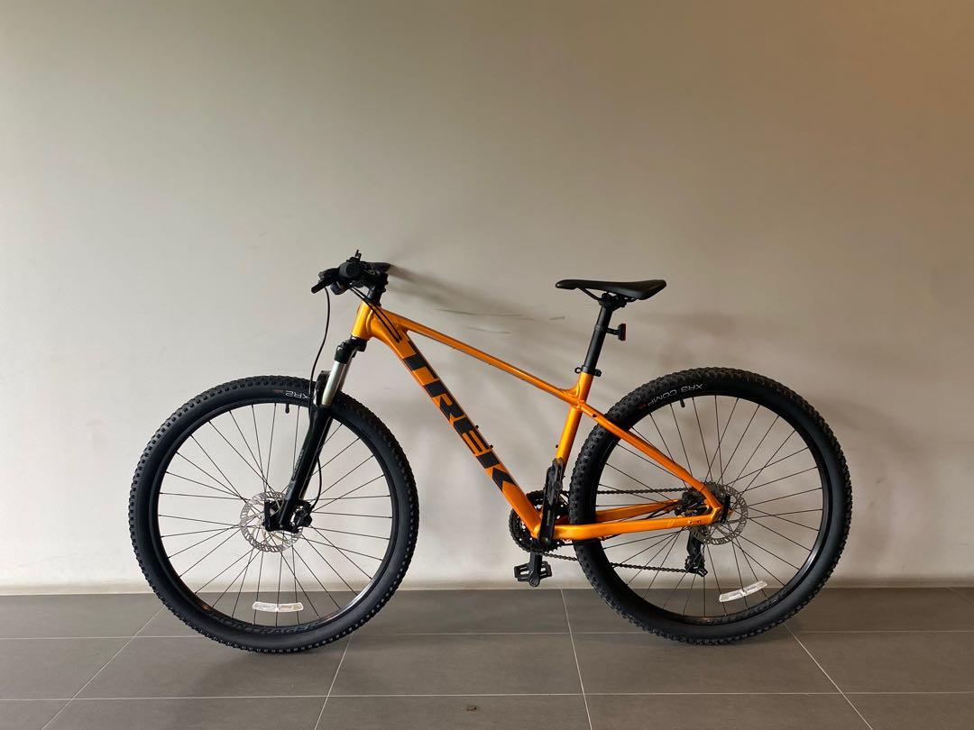 Trek Marlin 5 Factory Orange/Lithium Grey 2021, Sports Equipment ...