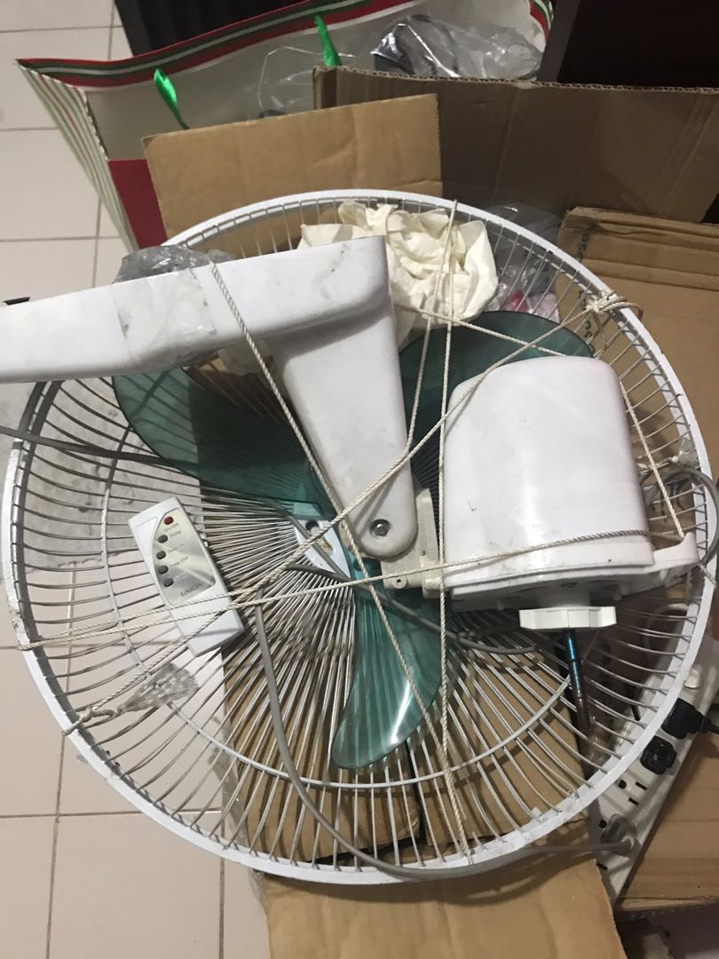 Union wall fan with remote - working - Php350, Furniture & Home Living ...