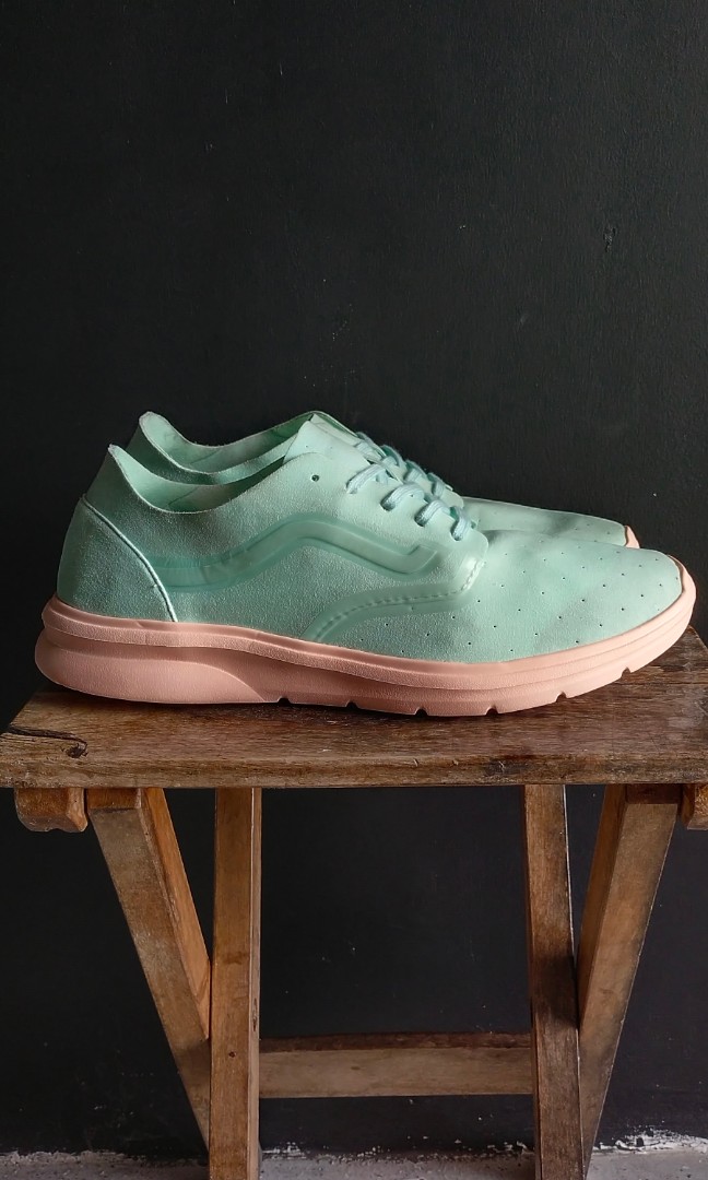 Vans Iso 2 Rapidweld UK7.5, Men's Fashion, Footwear, Sneakers on Carousell