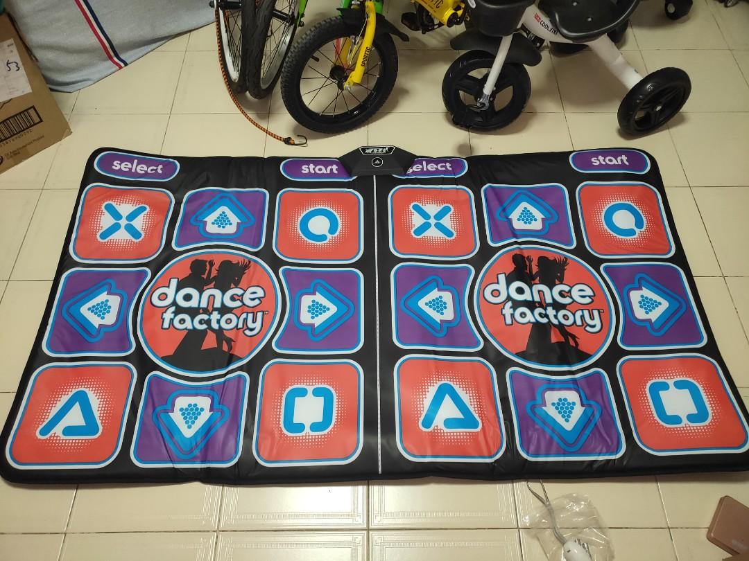 Wireless double dancing mat + 2 controllers + game box, Hobbies & Toys ...