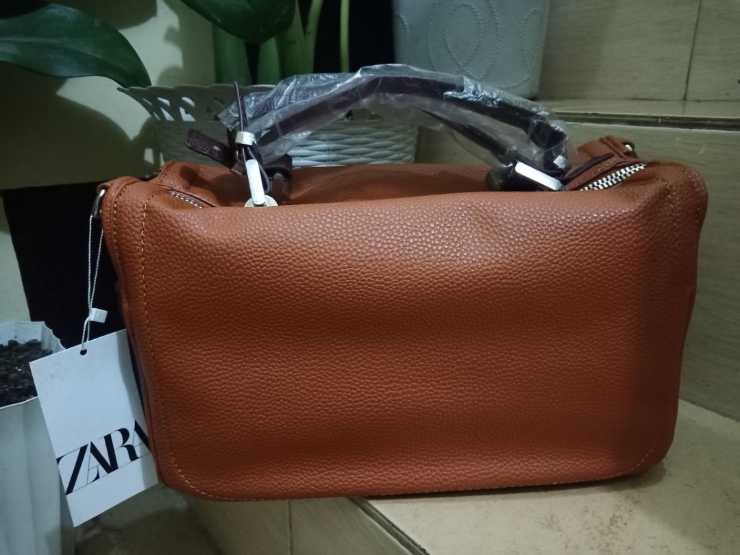 Zara Doctors Bag, Women's Fashion, Bags & Wallets, Tote Bags on Carousell