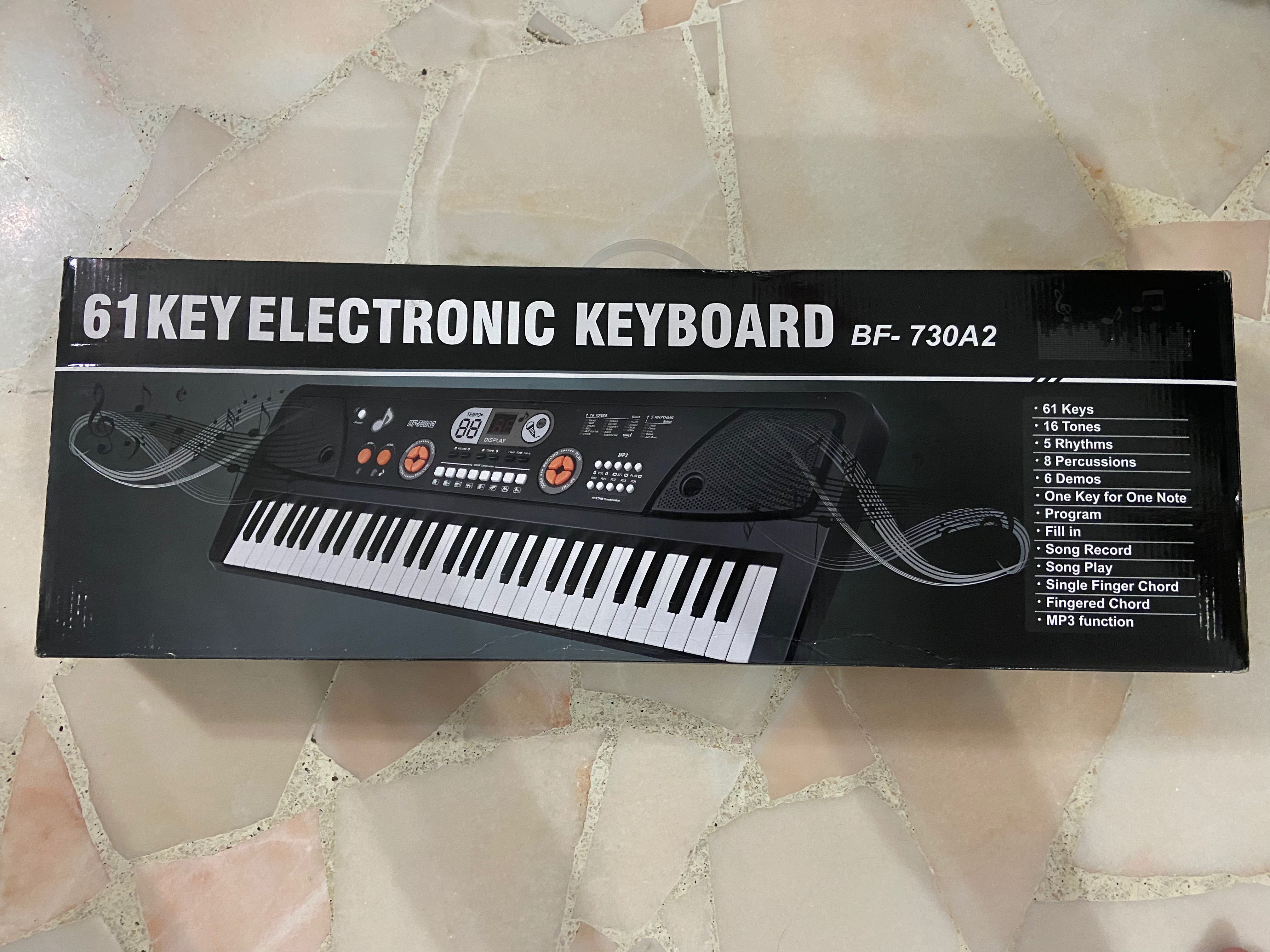 61 key electronic keyboard, Hobbies & Toys, Music & Media, Musical ...