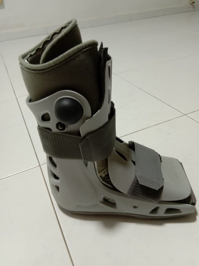 Air cast boots, Everything Else on Carousell