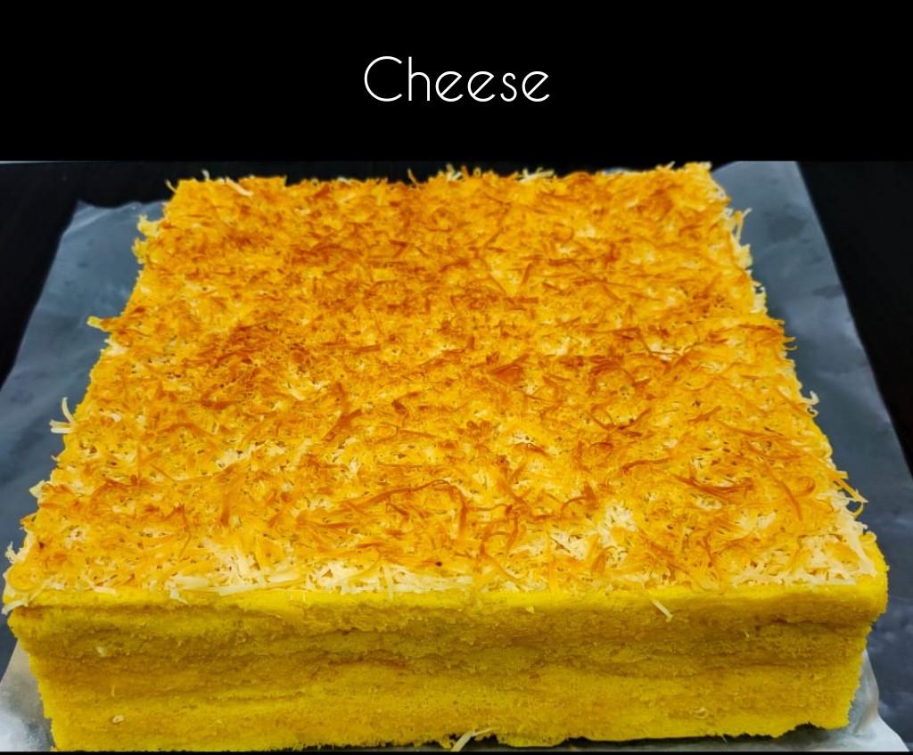 Batam Layer cake, Food & Drinks, Other Food & Drinks on Carousell