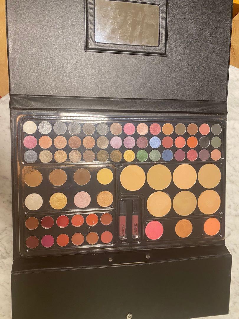Makeup Pallet, Beauty & Personal Care, Face, Makeup on Carousell