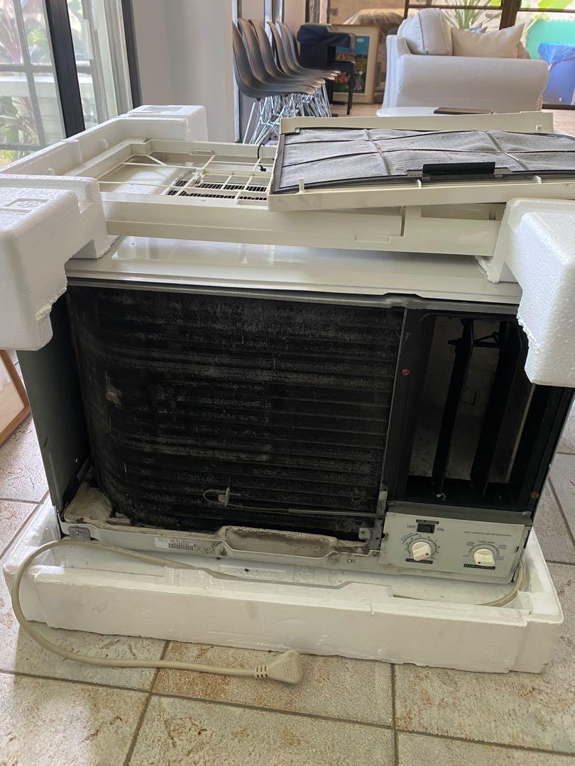 Panasonic 2HP window type aircon, TV & Home Appliances, Air ...
