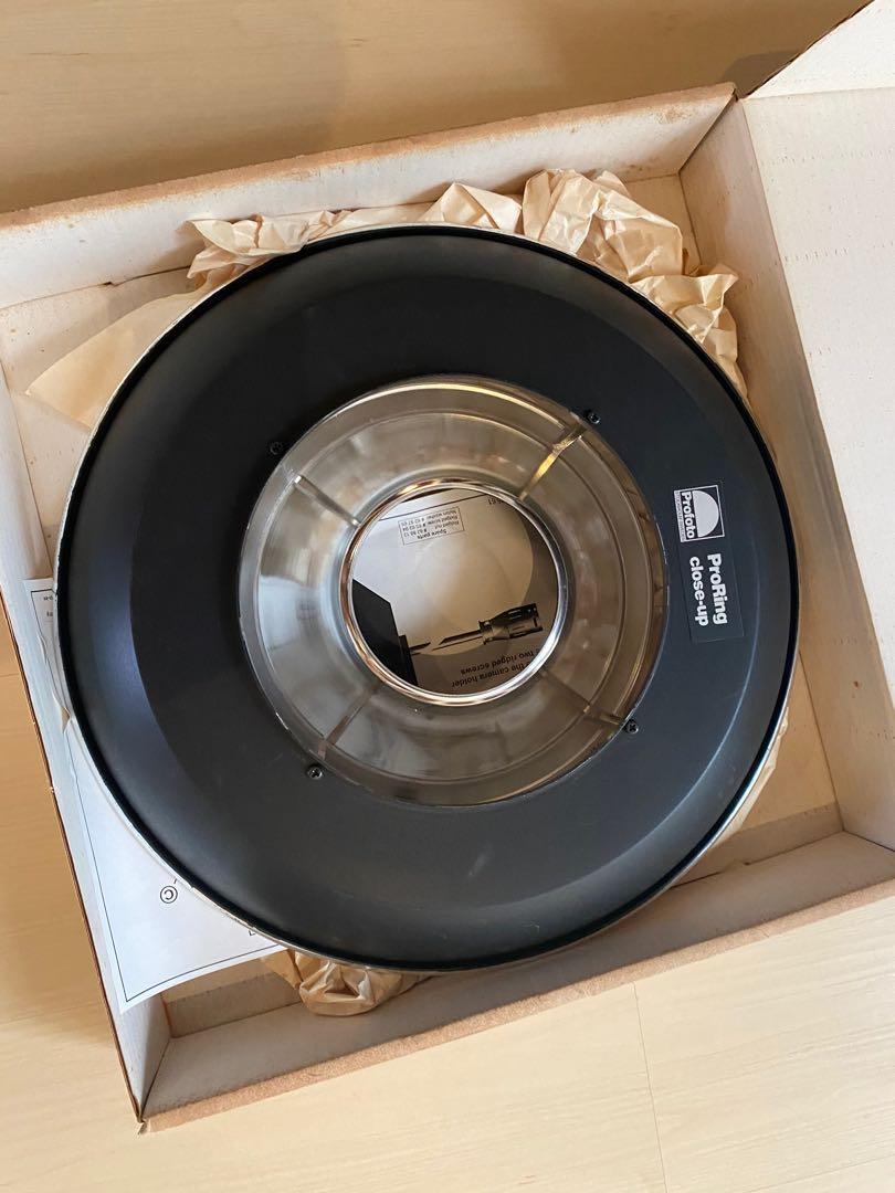 Profoto ProRing UV with close up reflector and softlight reflector ...