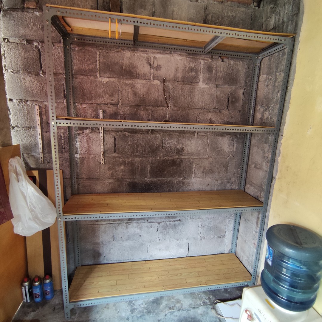 Rak Dagangan Besi - Perumperindo.co.id