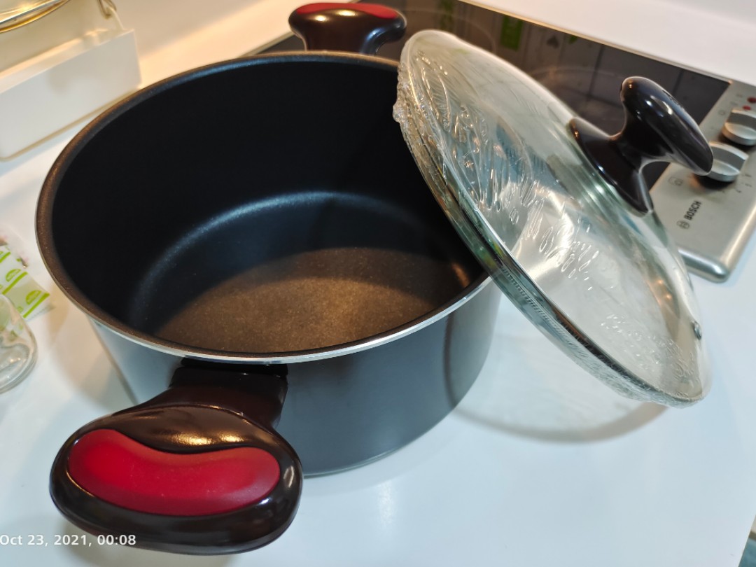 Tefal Pot 24cm with Lid, Furniture & Home Living, Kitchenware ...