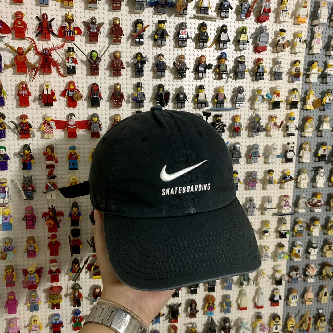 Topi NIKE SB Hitam Cap, Fesyen Pria, Aksesoris, Topi di Carousell