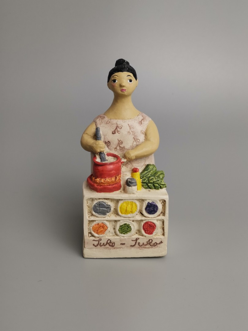 Vintage Cooking Girl Figure, Hobbies & Toys, Memorabilia & Collectibles ...